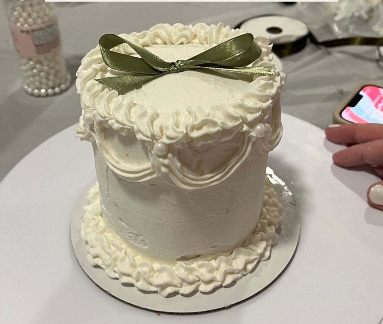 Heart Shaped Cake Decorating Class - Unique Valentine's Date Night in ...