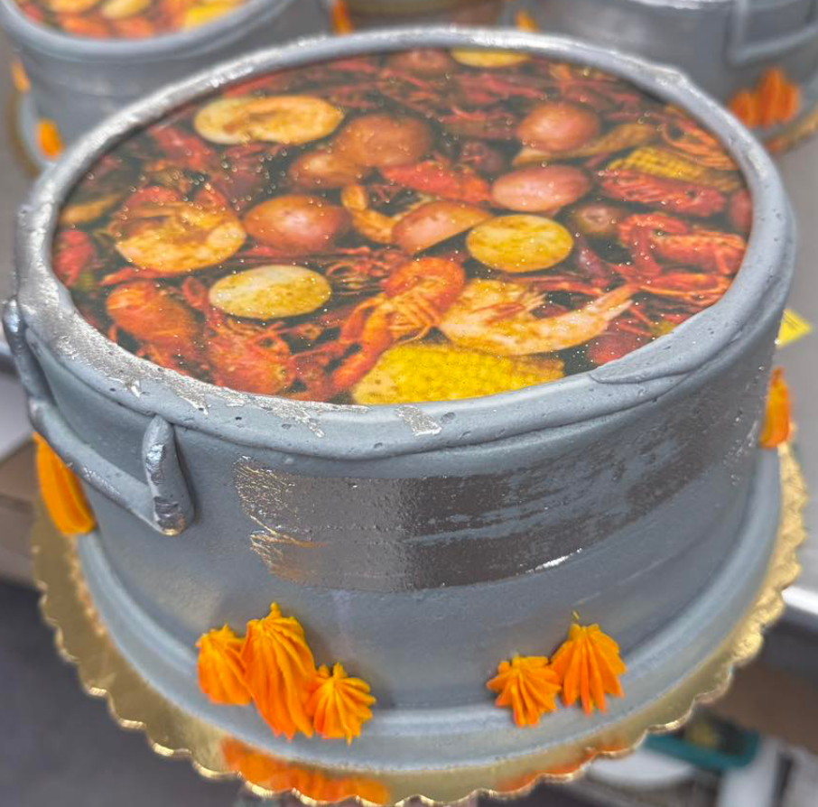 Heart Shaped Cake Decorating Class - Unique Valentine's Date Night in ...